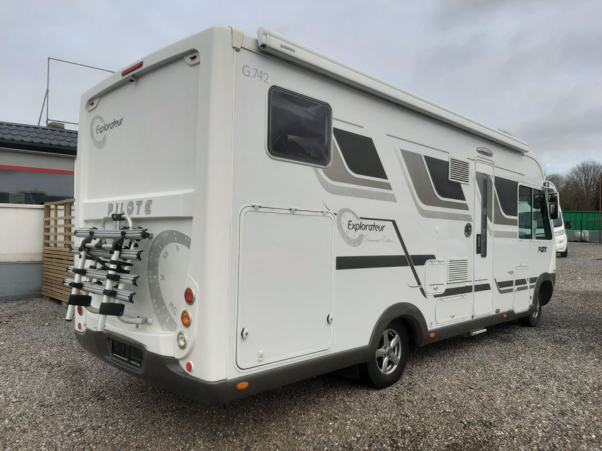 Motorhome Intégral Pilote Explorateur Diamond Edition - Hainaut ...