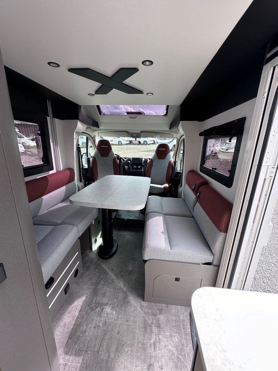 Motorhome Profilé Challenger X250 Open Edition - Hainaut Véhicules de ...